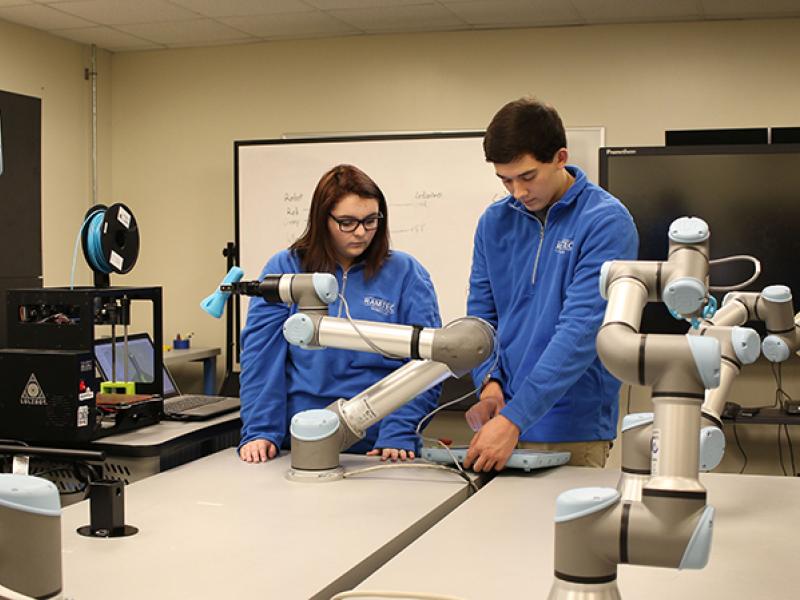 Demystifying Robots, Cobots & Industry 4.0 | DEMM Engineering and Manufacturing